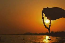 Bagaimana Adab Berdzikir dalam Islam? - IBTimes.ID